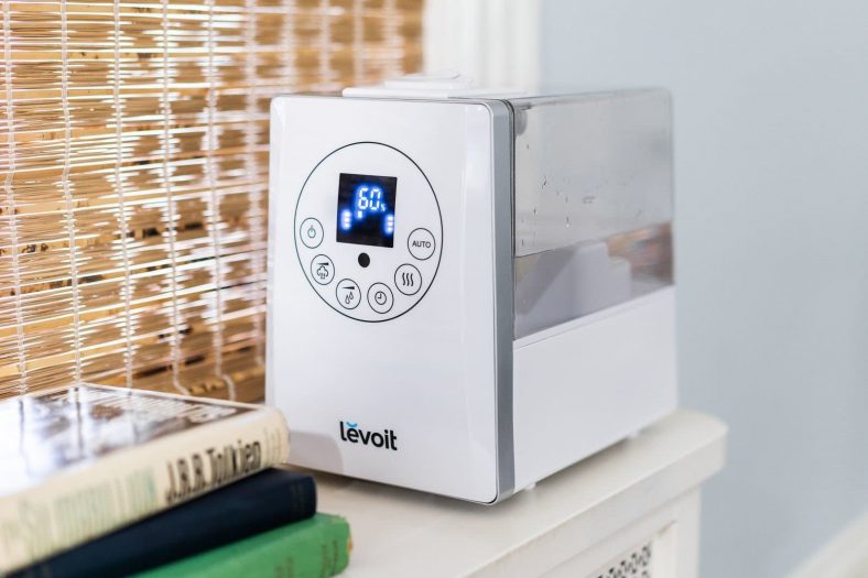 5 Best Steam Humidifiers Reviewed in Detail (Winter 2024)