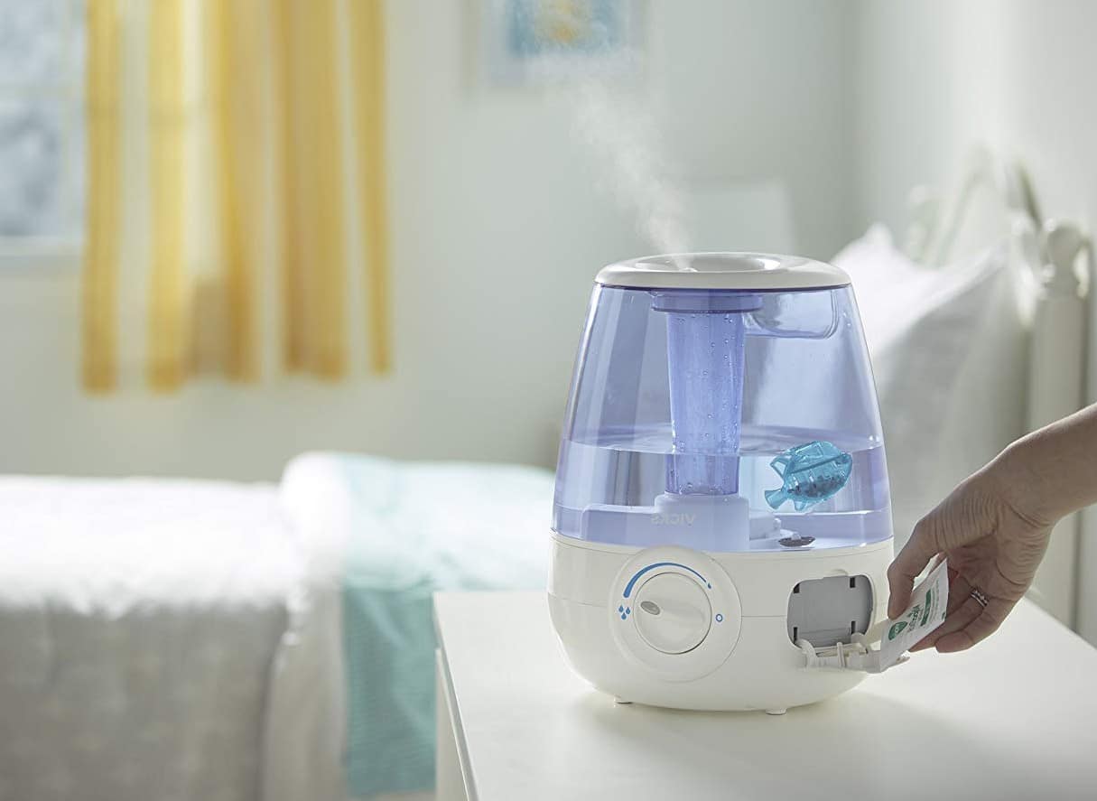 5 Best Vicks Humidifiers Reviewed in Detail (Winter 2024)